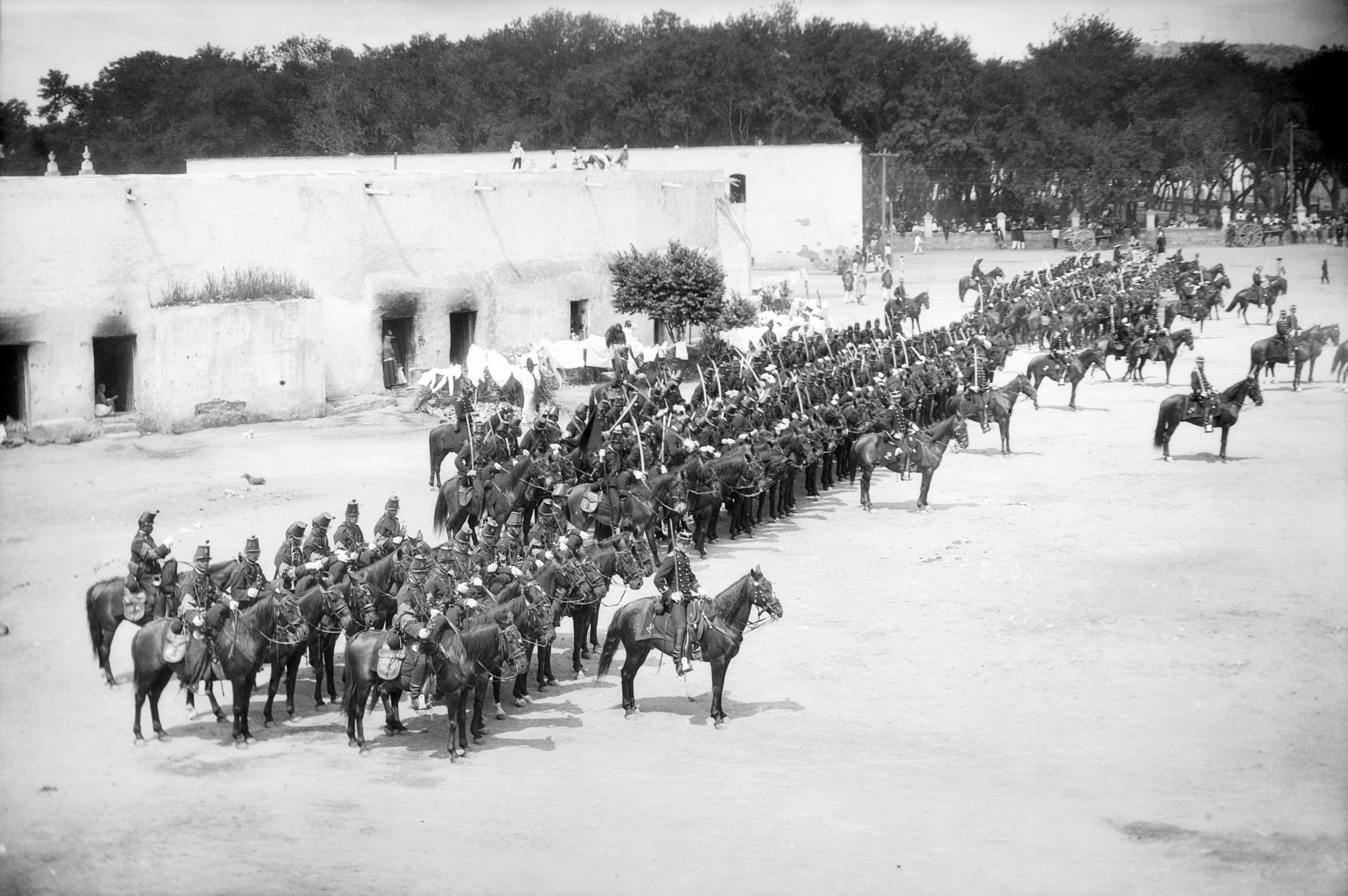 a-mennonite-from-durango-drives-his-horse-drawn-carriage-outside-their ...