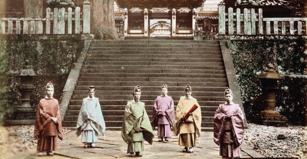 six-shinto-priests-at-toshogu-shrine - Meiji Restoration Pictures ...